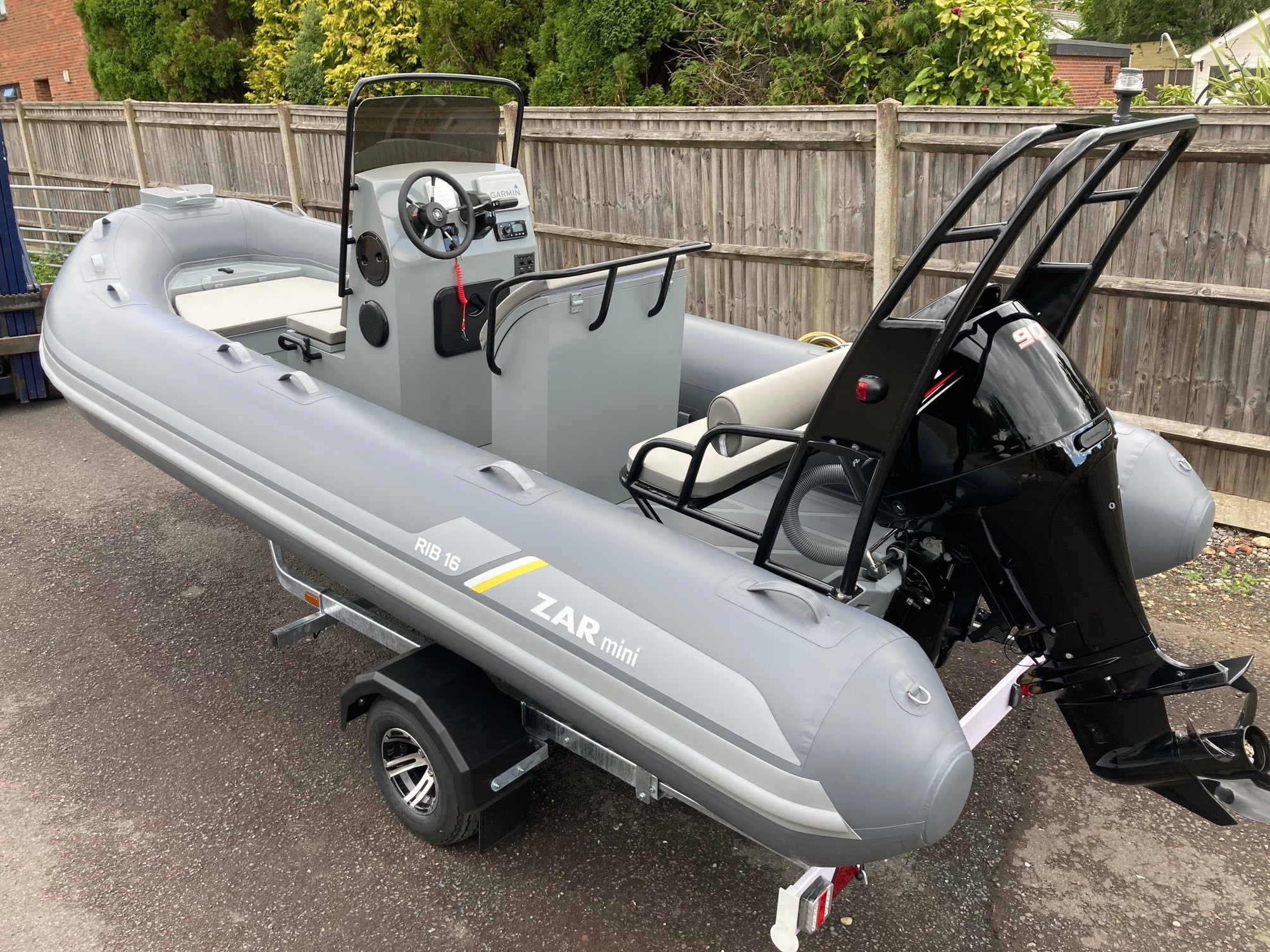 ZAR mini RIB 16DL: Lean Seat & Console for Ultimate Control– BOATSMART